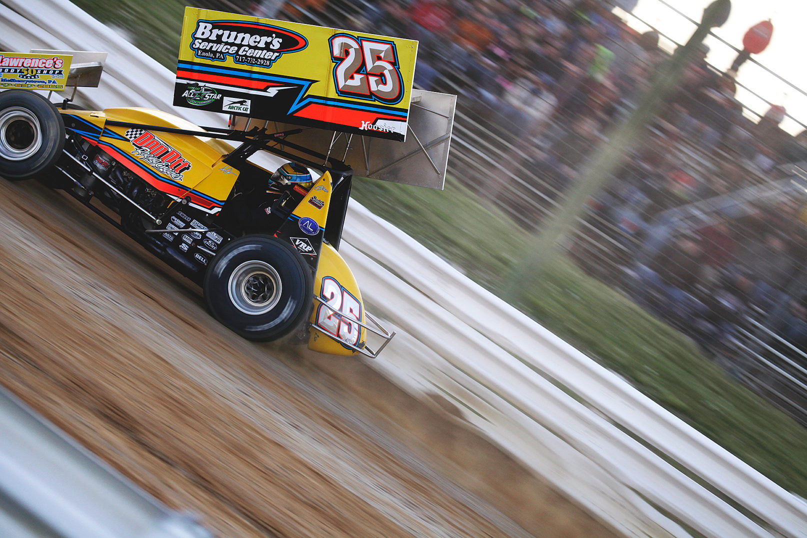 Aaron Ott runs the heat at Selinsgrove Speedway in 2016